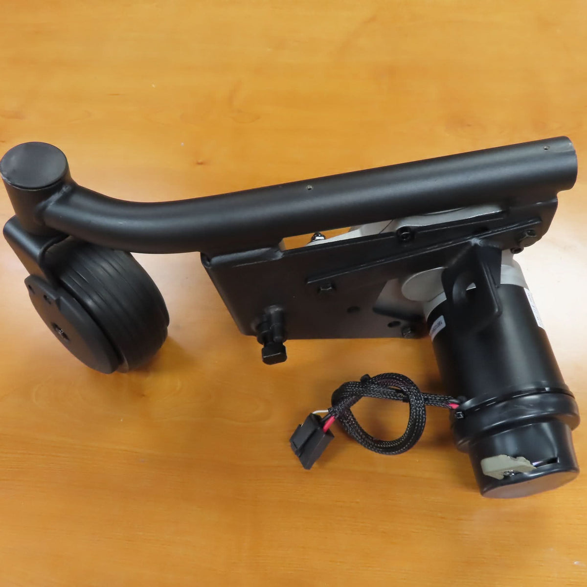 Right-Side Front Caster Arm Assembly with Motor for the Jazzy EVO 613 ...
